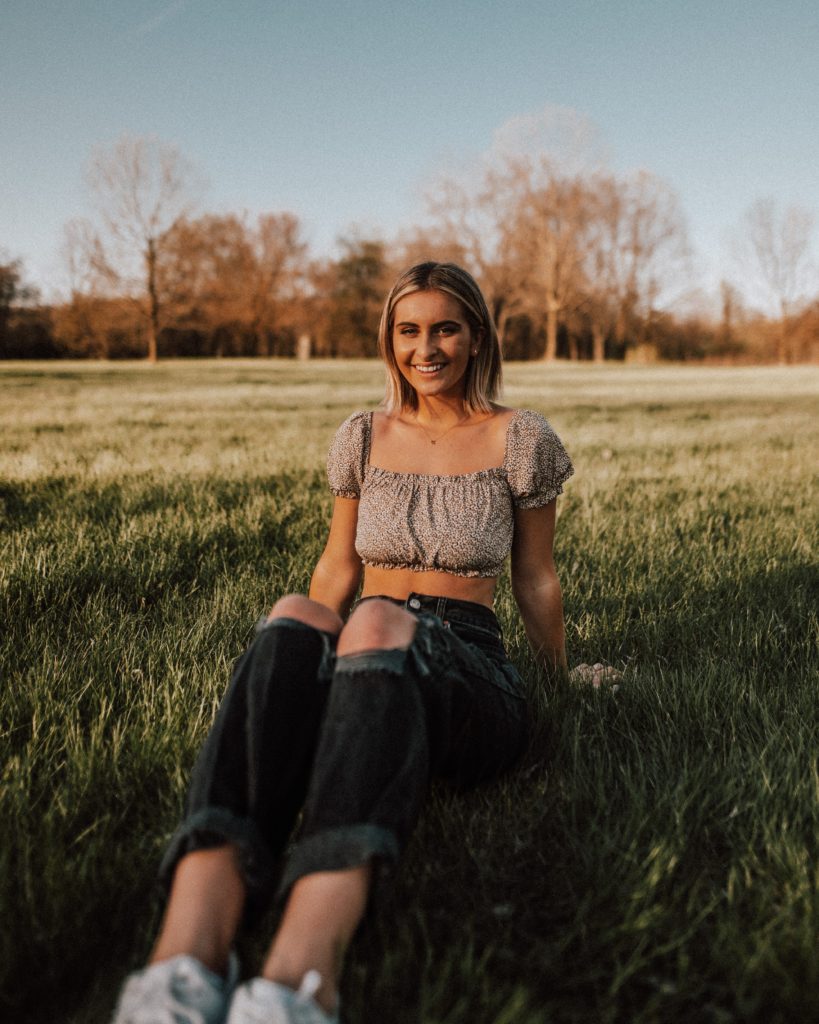 5 Tips to Feel Less Awkward in Photos | Posing Tips - Josie Bullard ...